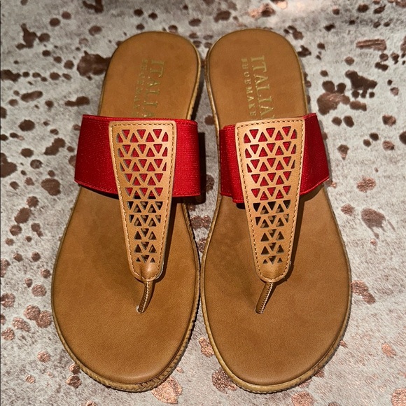Italian Shoemakers | Shoes | Nwot Italian Shoemakers Womens Red And Tan ...